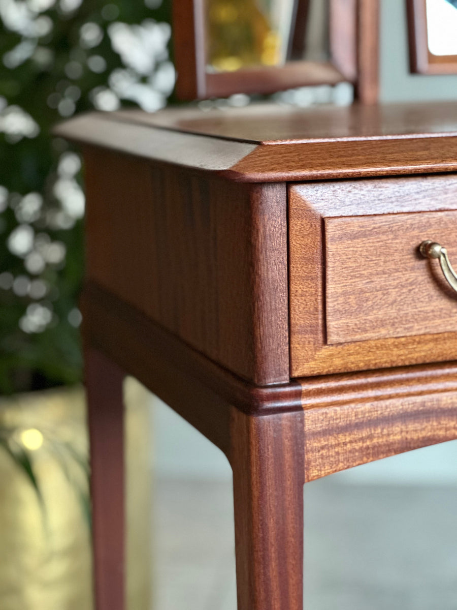 Timeless Dressing Table & Stool – RE-TREND