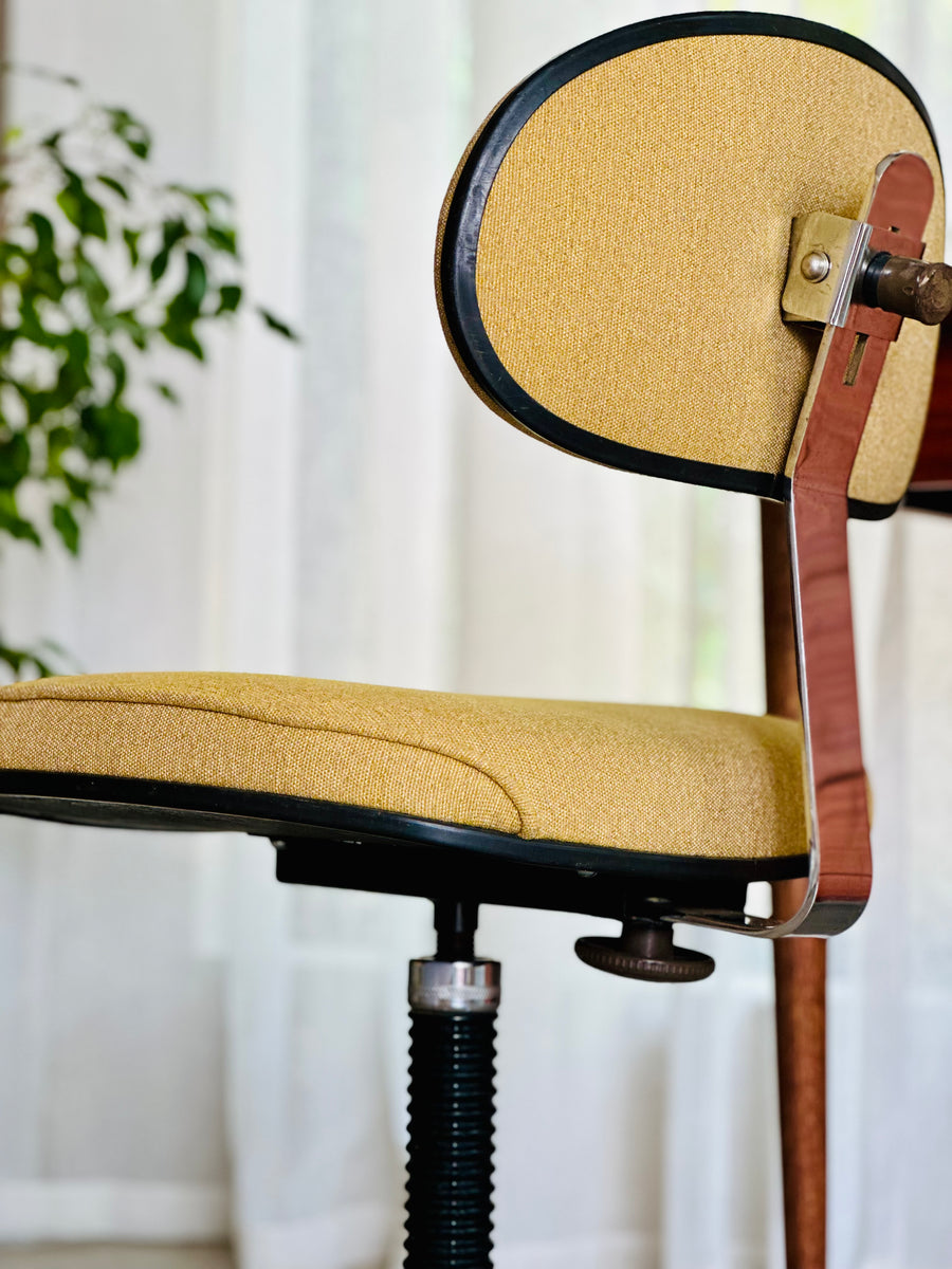 Retro "Cecil Nurse" Desk Chair – RE-TREND