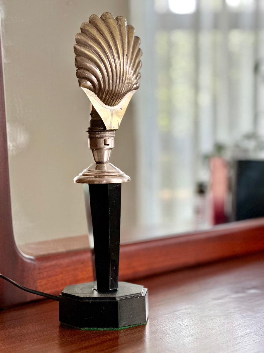 Art Deco "Clam-Shell" Table Lamp – RE-TREND