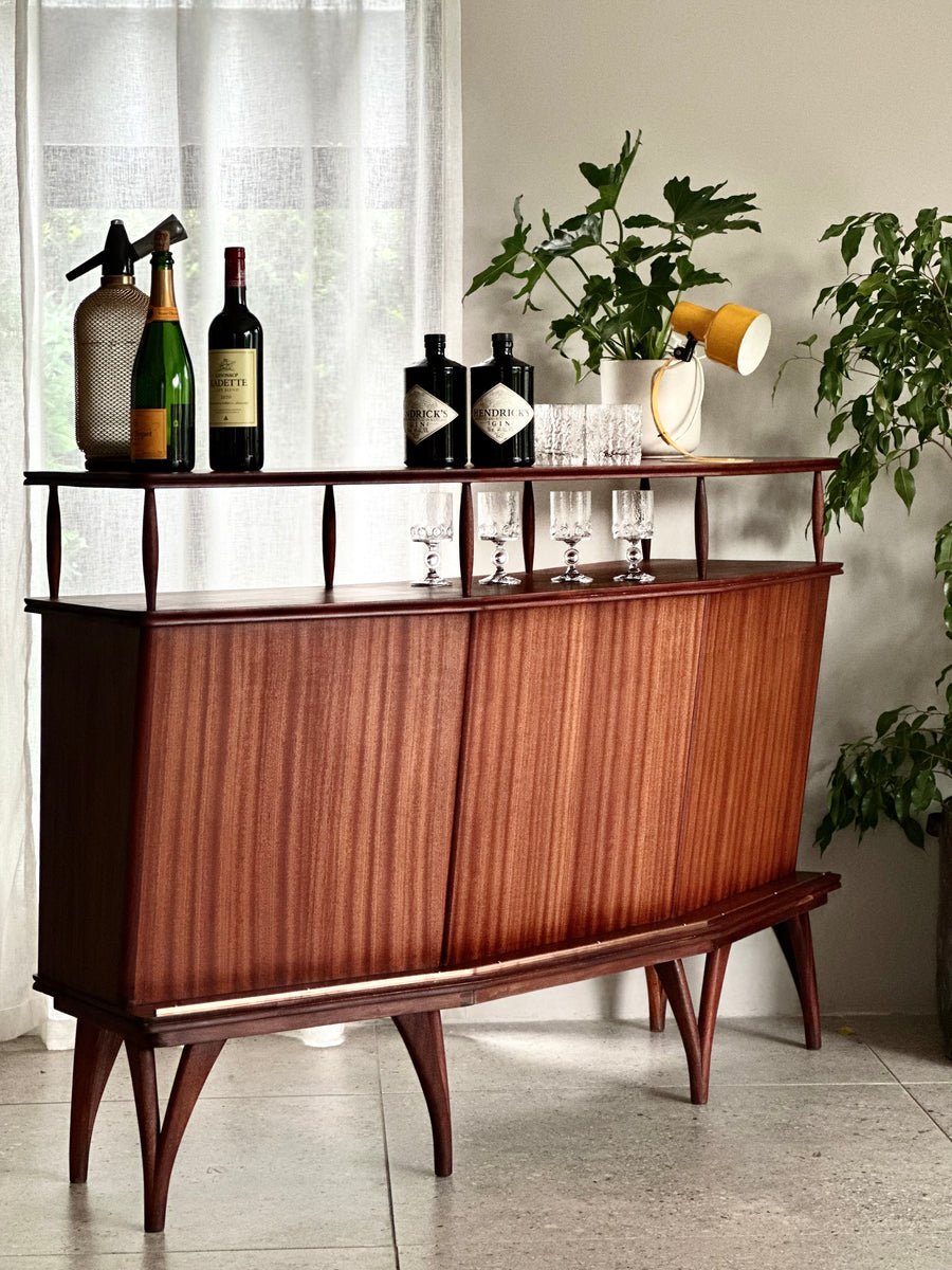 Mid-Century Bar/Entertainment Counter – RE-TREND