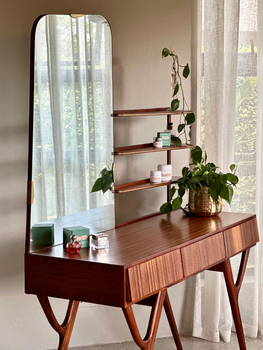 Novocraft Dressing Table & Stool – RE-TREND
