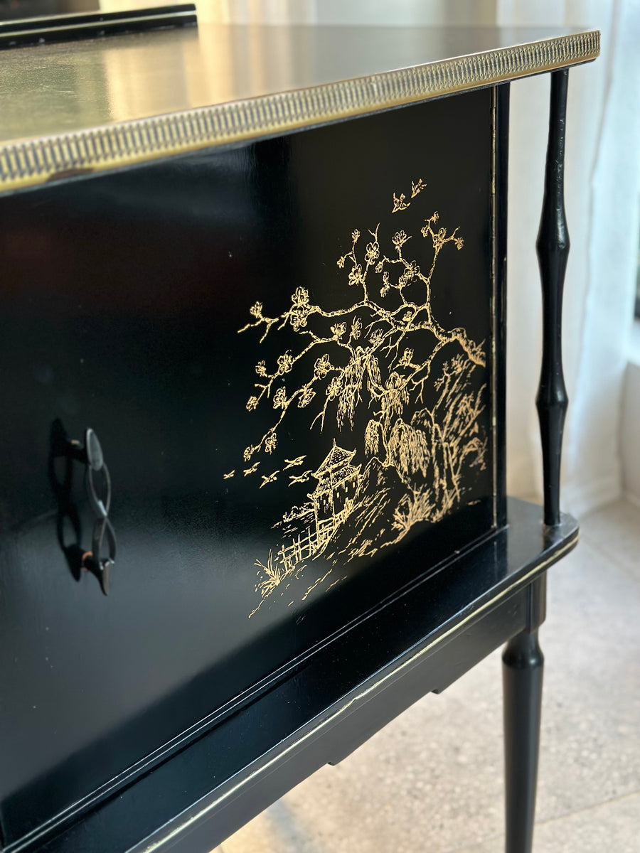 Regency Style Sideboard – RE-TREND