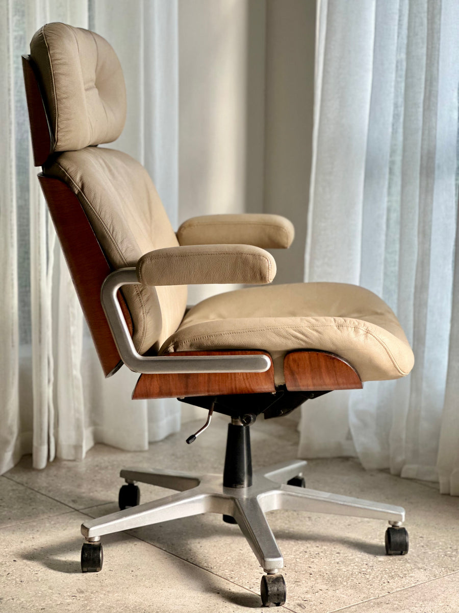 Vintage Stoll Giroflex Leather Chair – RE-TREND