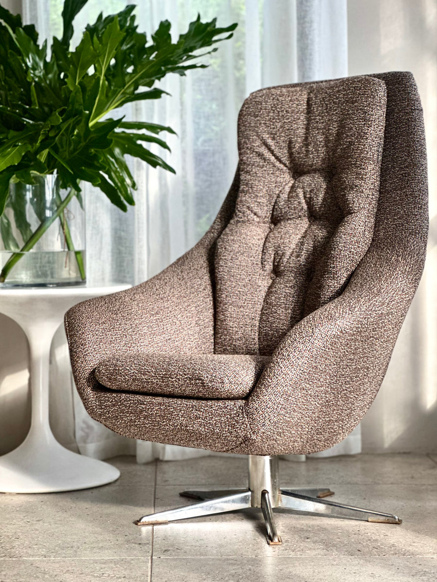 Retro Zodiac Swivel Chair With Footstool – RE-TREND