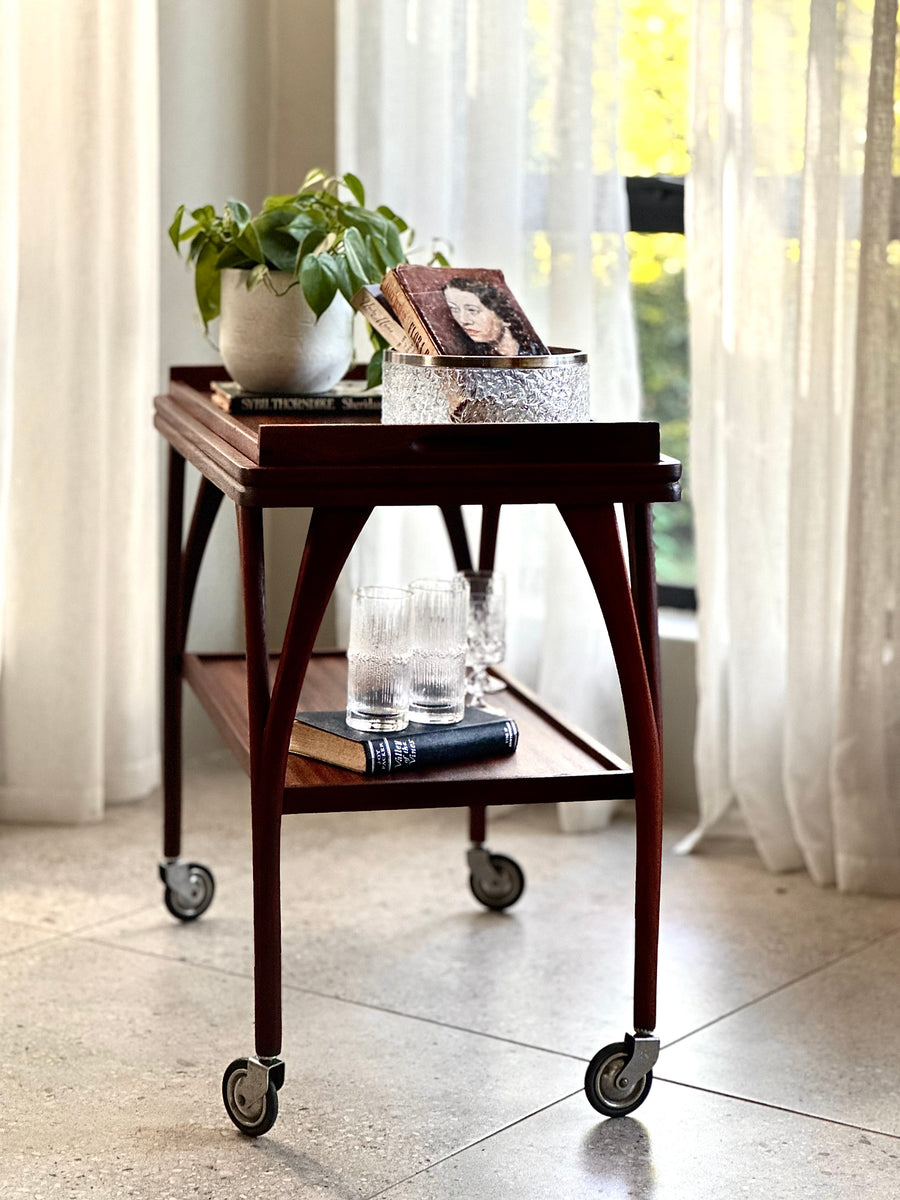 Vintage Trolley – RE-TREND