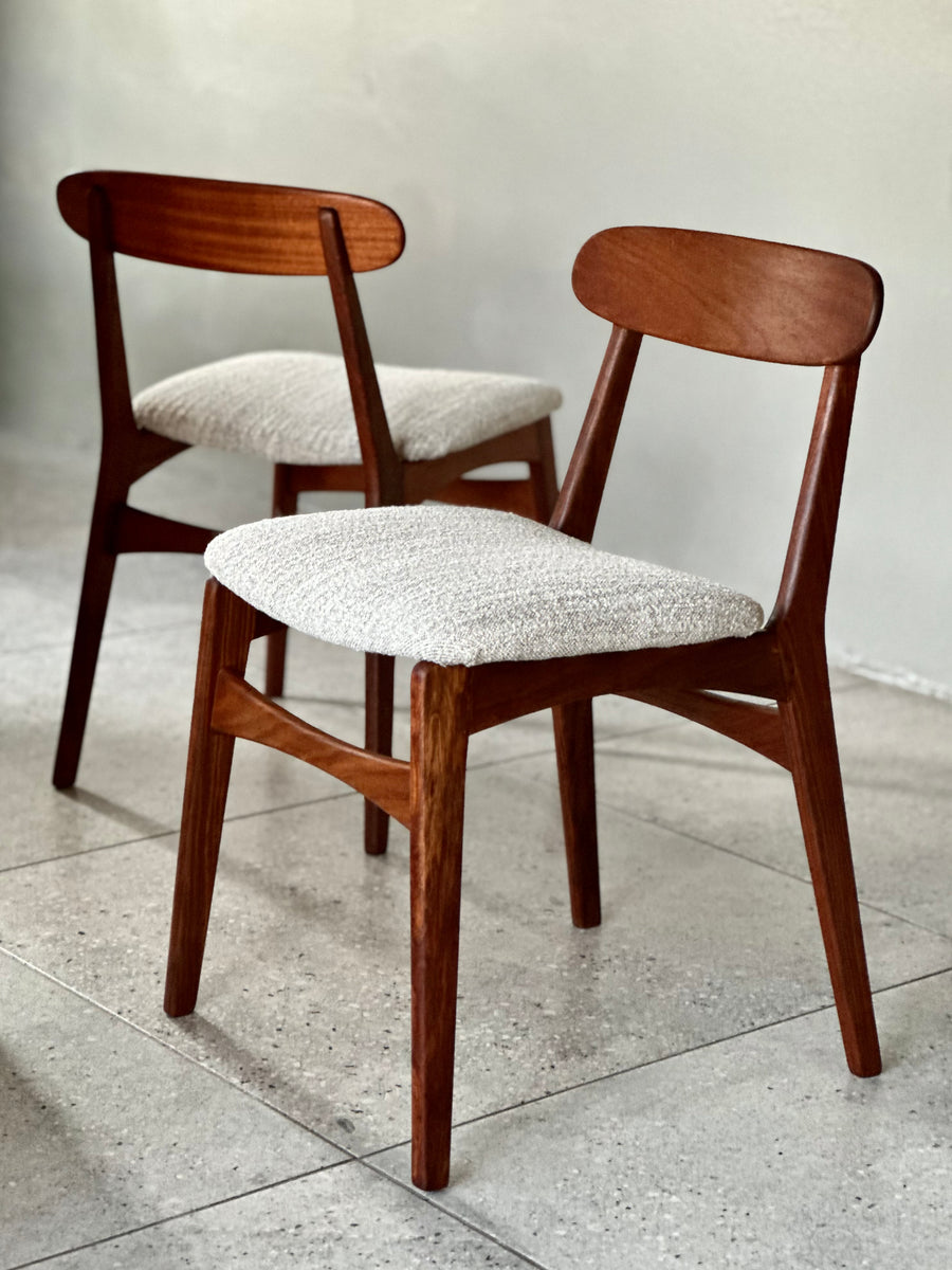 Pair of Classic DS Vorster Dining Chairs – RE-TREND