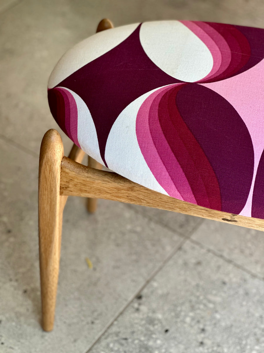 Mid-Century EON - Elliots Of Newbury - Stool – RE-TREND