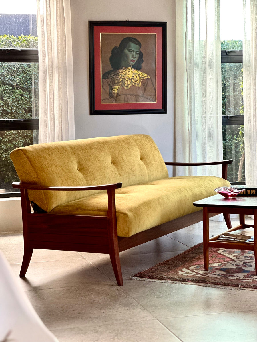 Mid-Century Grafton Everest Couch – RE-TREND