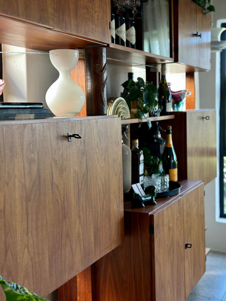 Mid-Century Modular Shelving Unit – RE-TREND