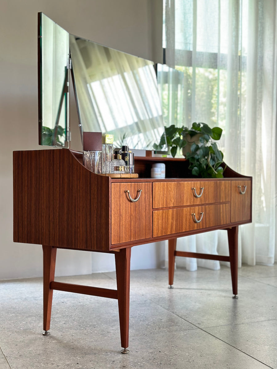 Mid-Century “Meredew” Dressing Chest & Swivel side Mirrors – RE-TREND