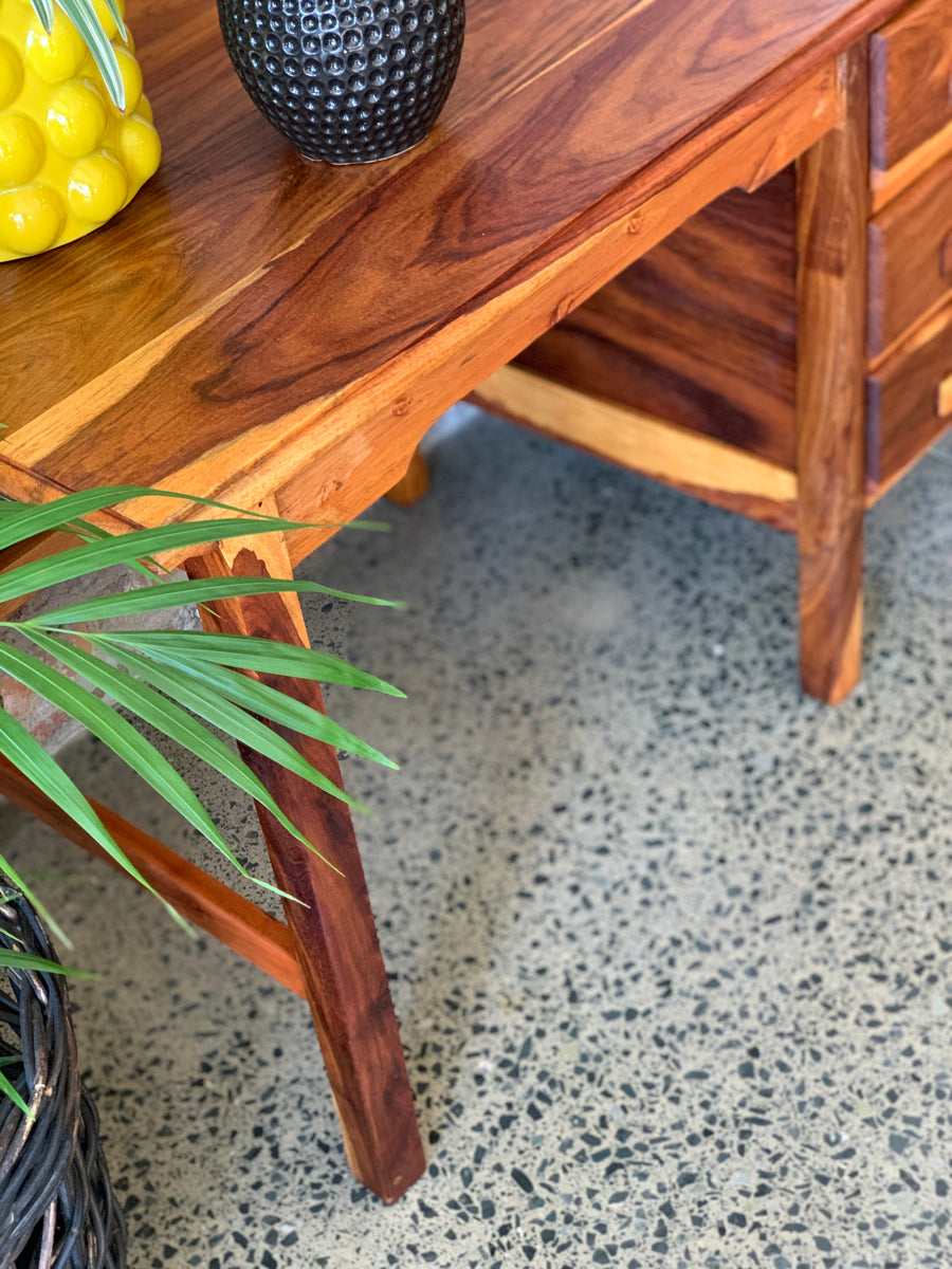 Solid kiaat desk – RE-TREND